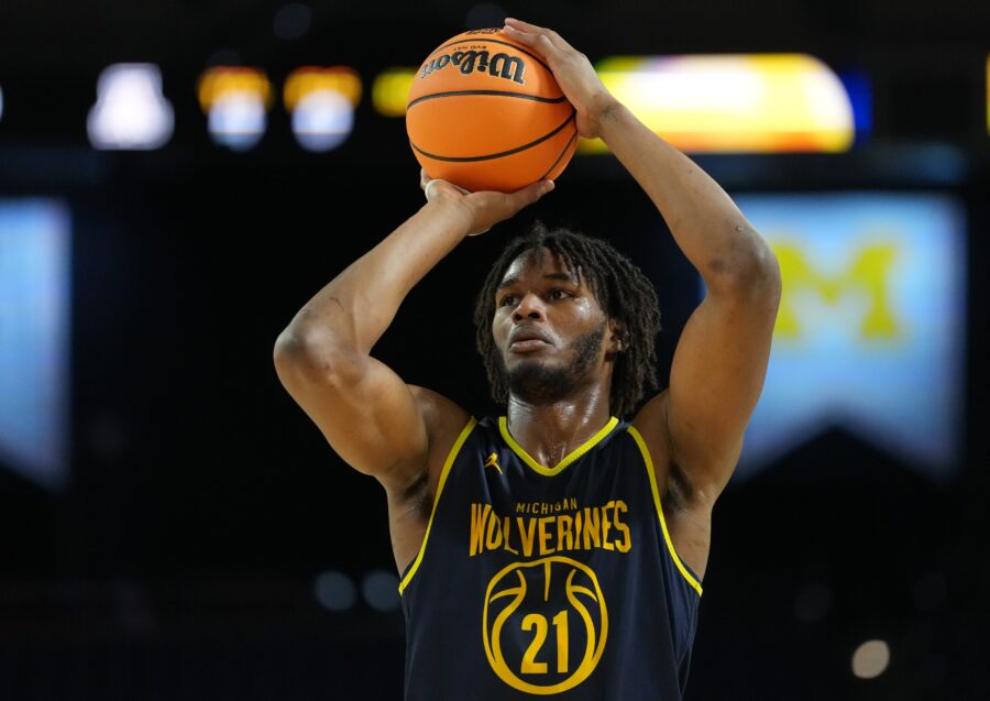 Michigan's Morez Johnson Jr. Staying In NBA Draft | Hoops Rumors